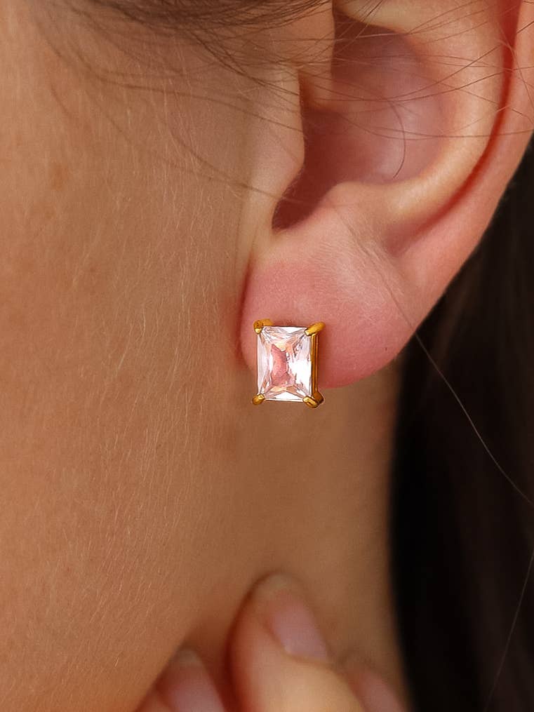 Wholesale Avenn 18K Gold Non-Tarnish Round CZ Flat Back Earrings for ...