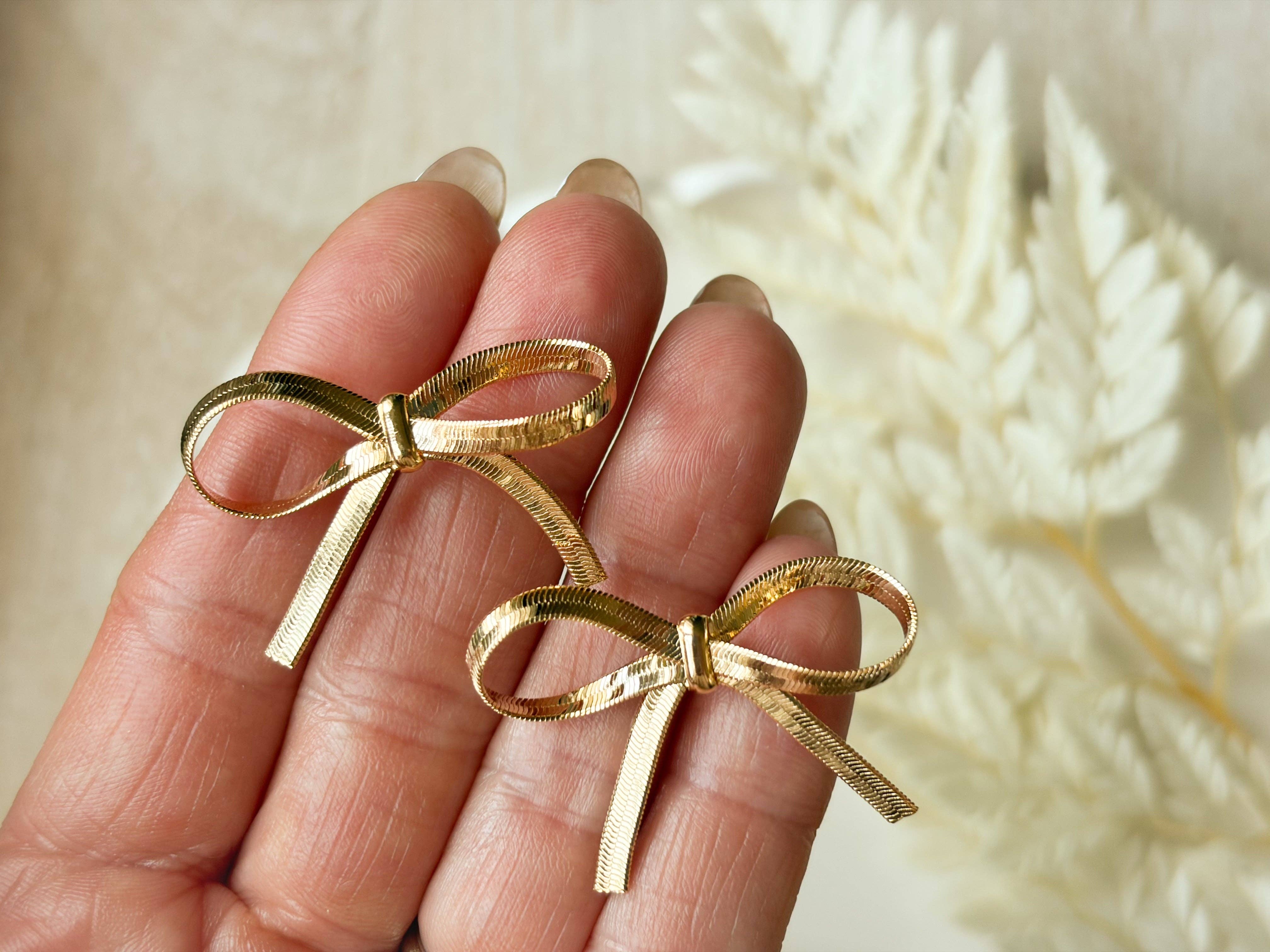 Wholesale Goldie Bows for your store - Faire