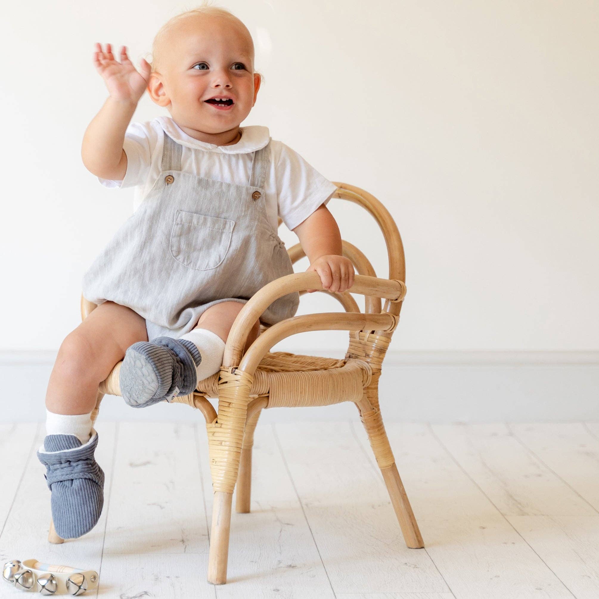 Wholesale Classic Non-Slip Stay-on Socks - Aspen White - Single Pair ...