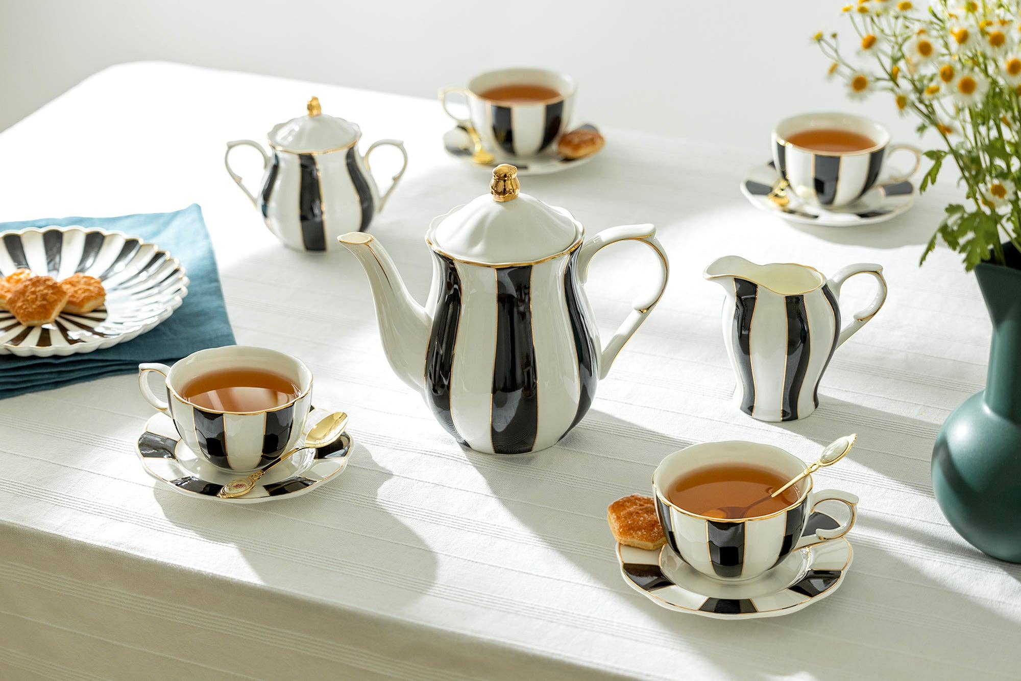 Wholesale Black and White 11 piece Scallop Fine Porcelain Tea Set for ...