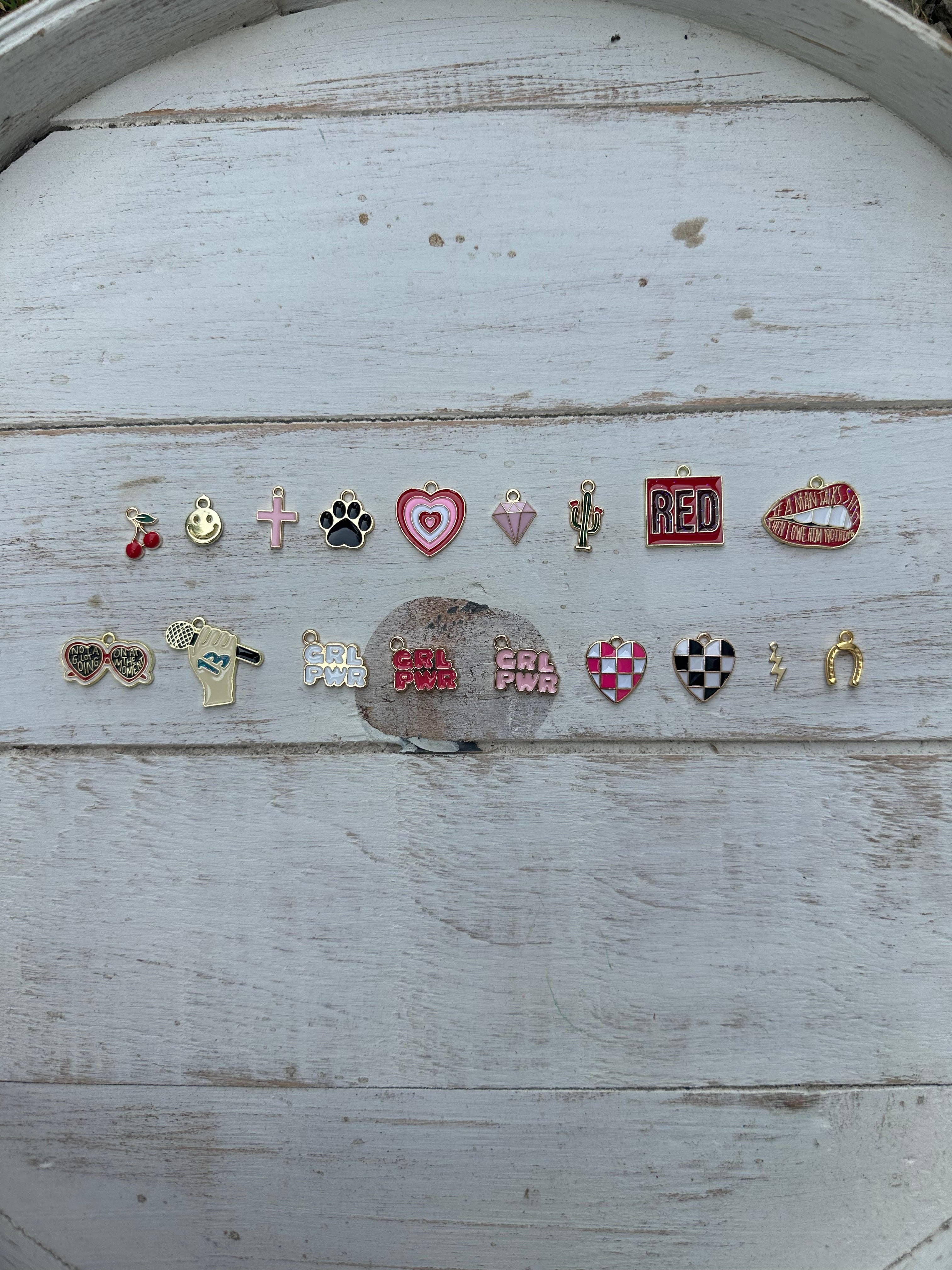 Wholesale charm & dangle bracelets for your store