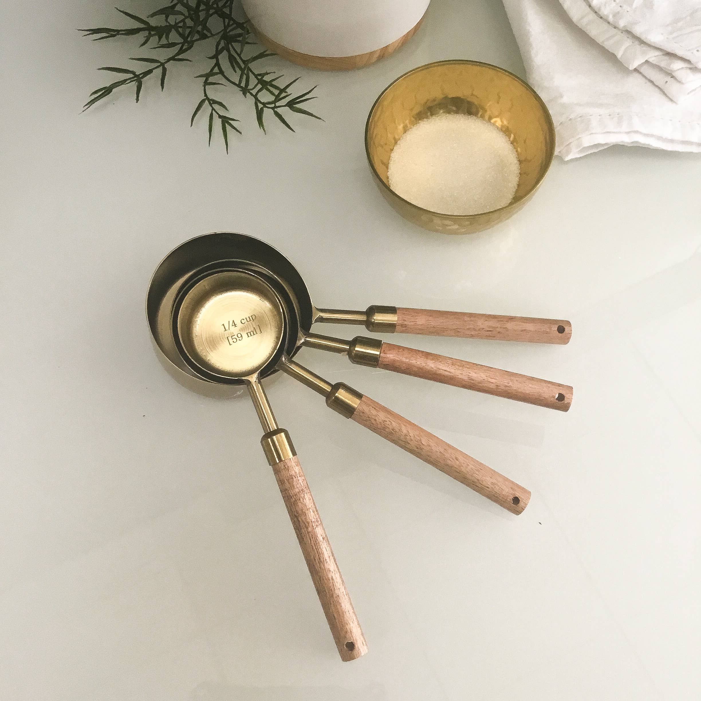 Wholesale Gold & Driftwood Handle Measuring Cups, Set of 4 for your ...