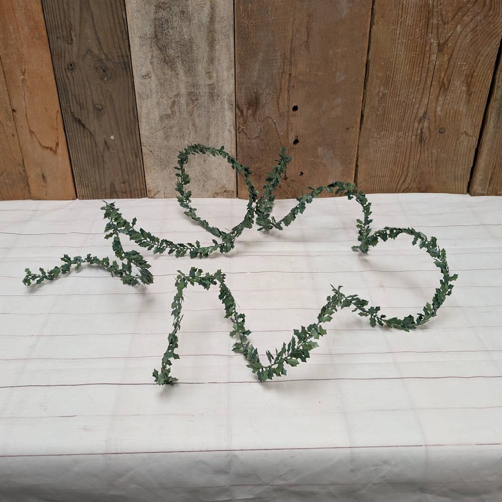 Wholesale Mini Holly Leaf Roll for your store - Faire