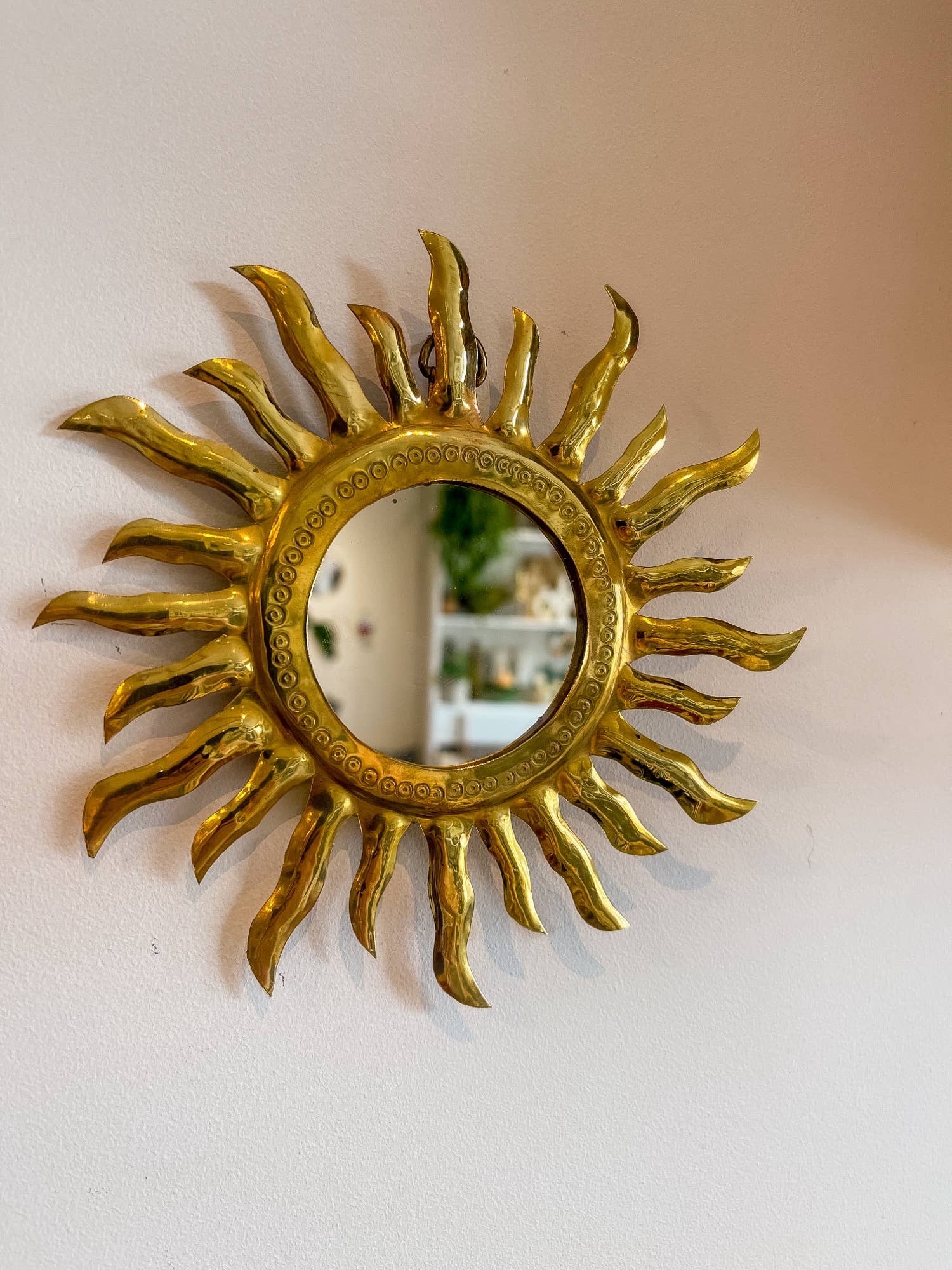 Wholesale wall mirrors for your store