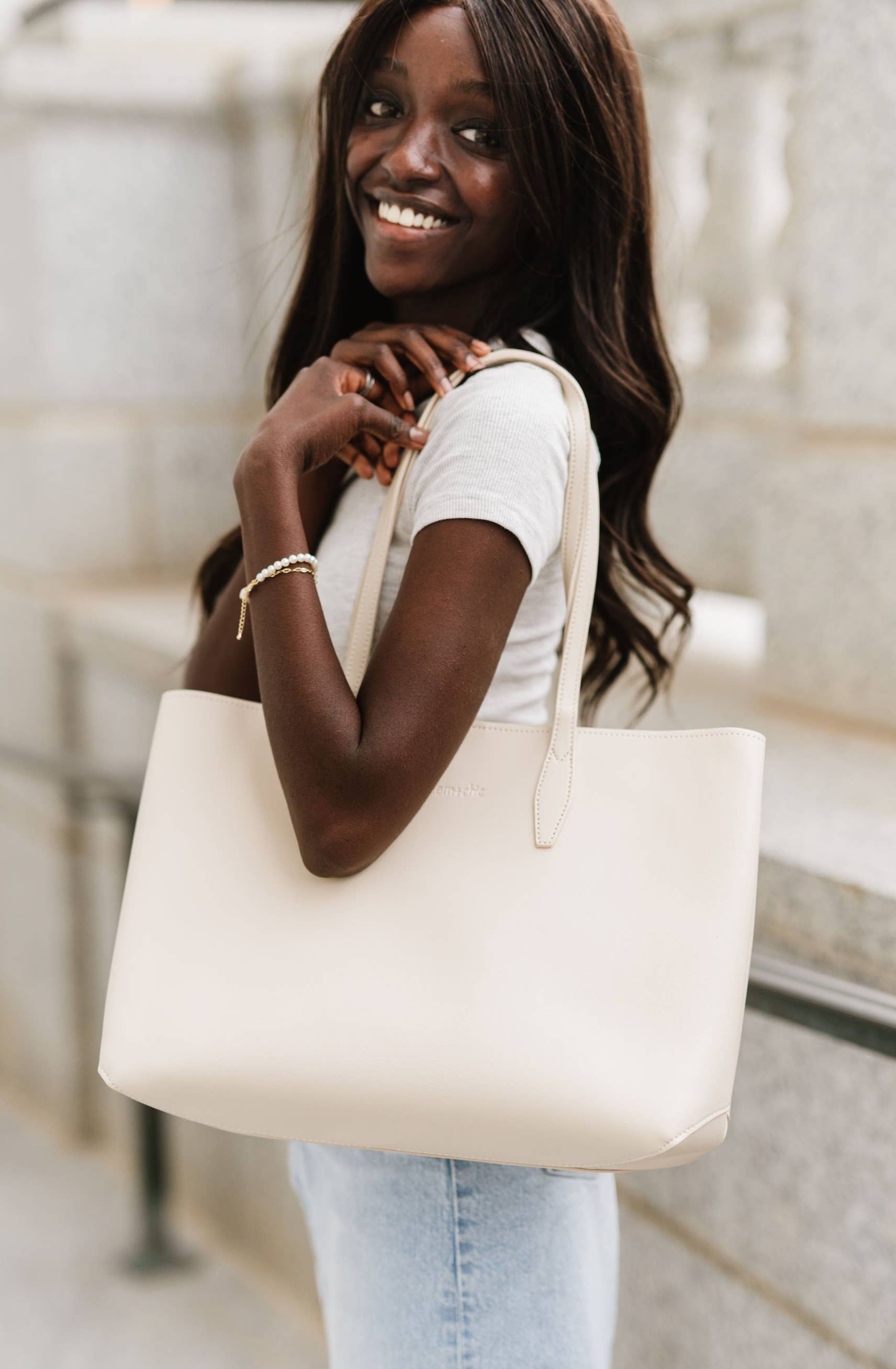 modern+chic wholesale products