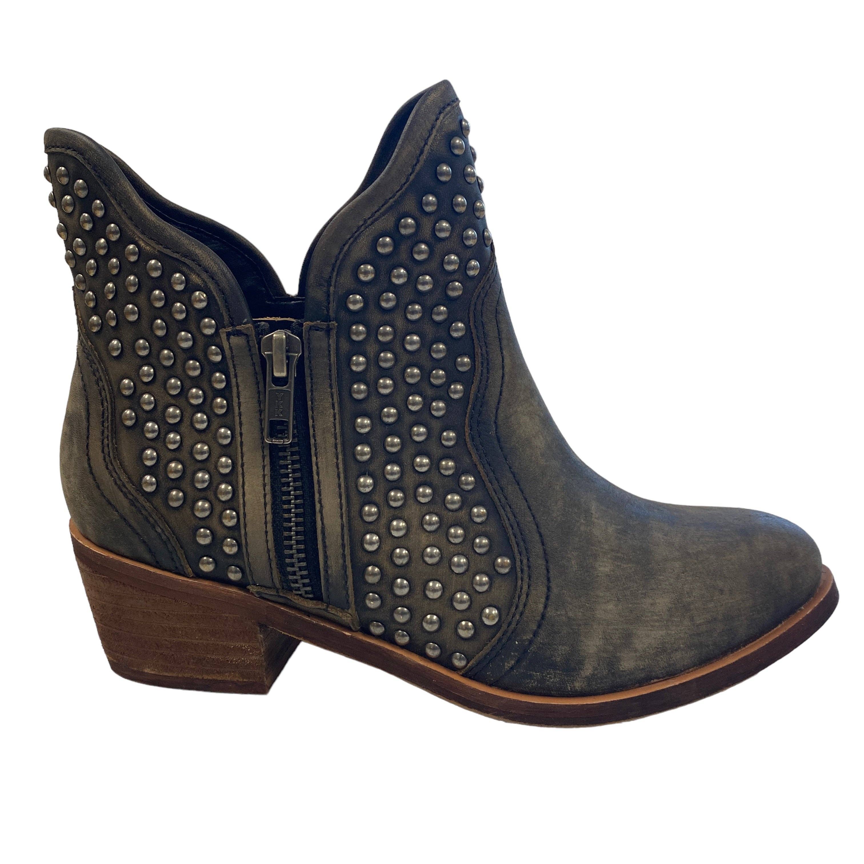 Wholesale Women’s boots for your store