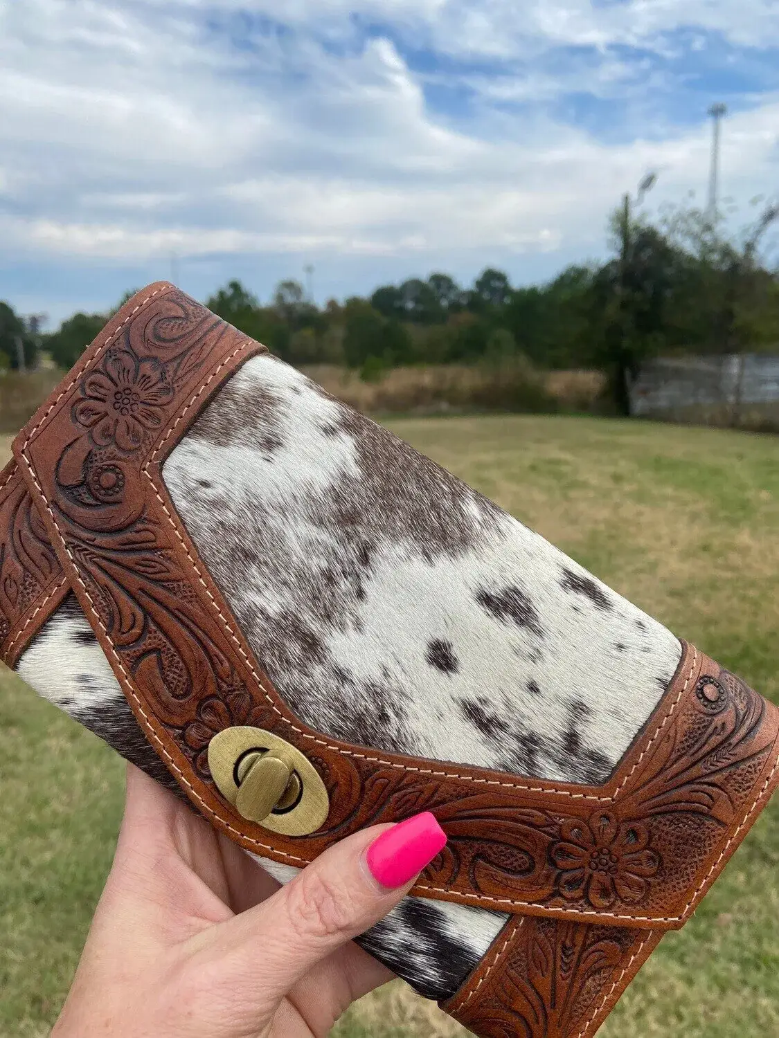 Texas Western Cowhide Bags and More wholesale products