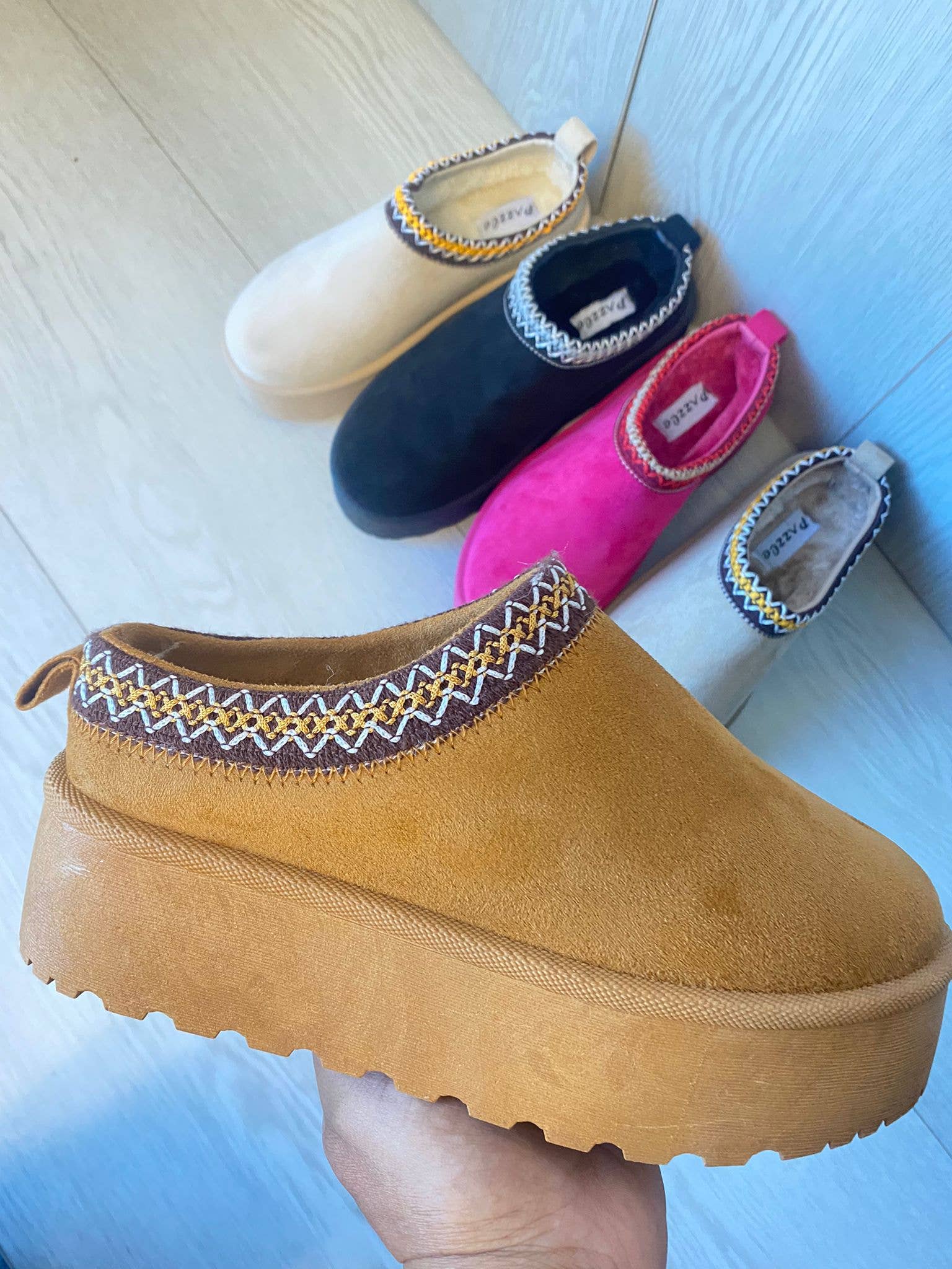 Wholesale women’s boots for your store