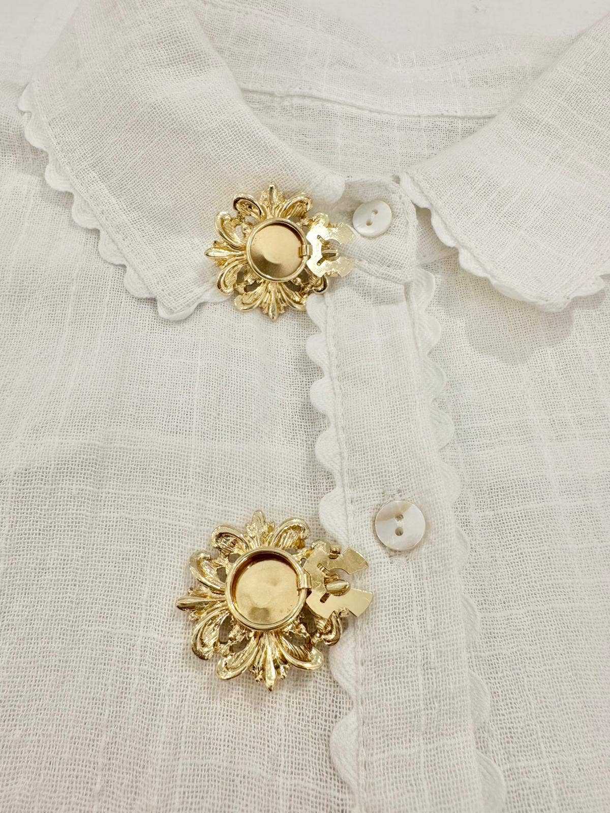 Wholesale Hide Cathrine button for your store - Faire