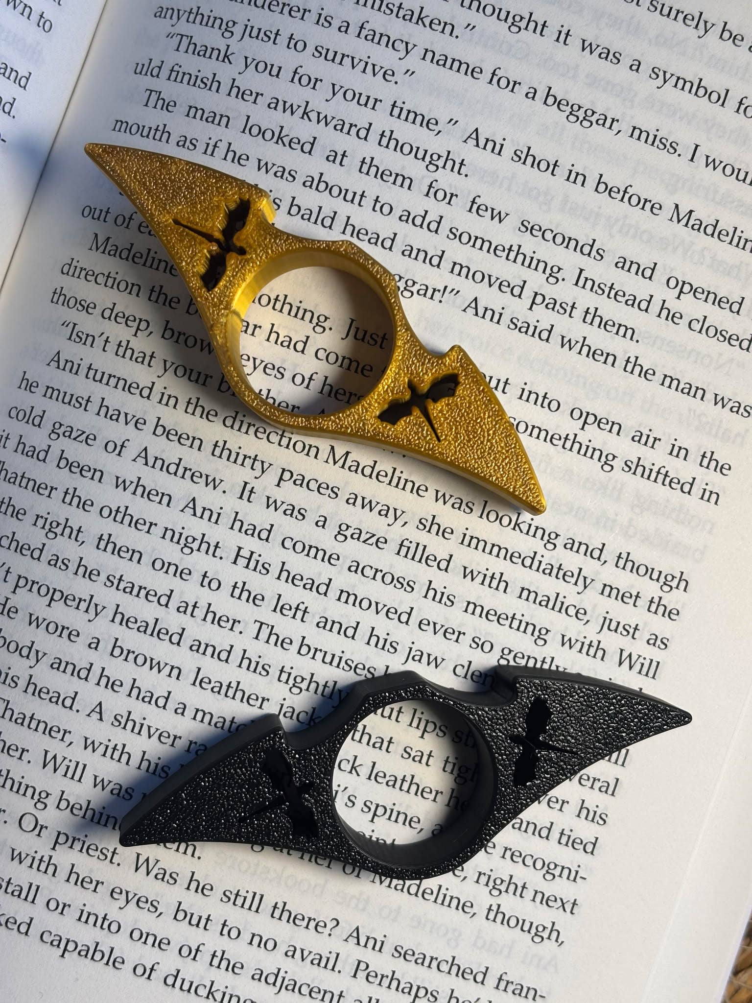 Wholesale Thumb Page Holder - Dragons for your store - Faire