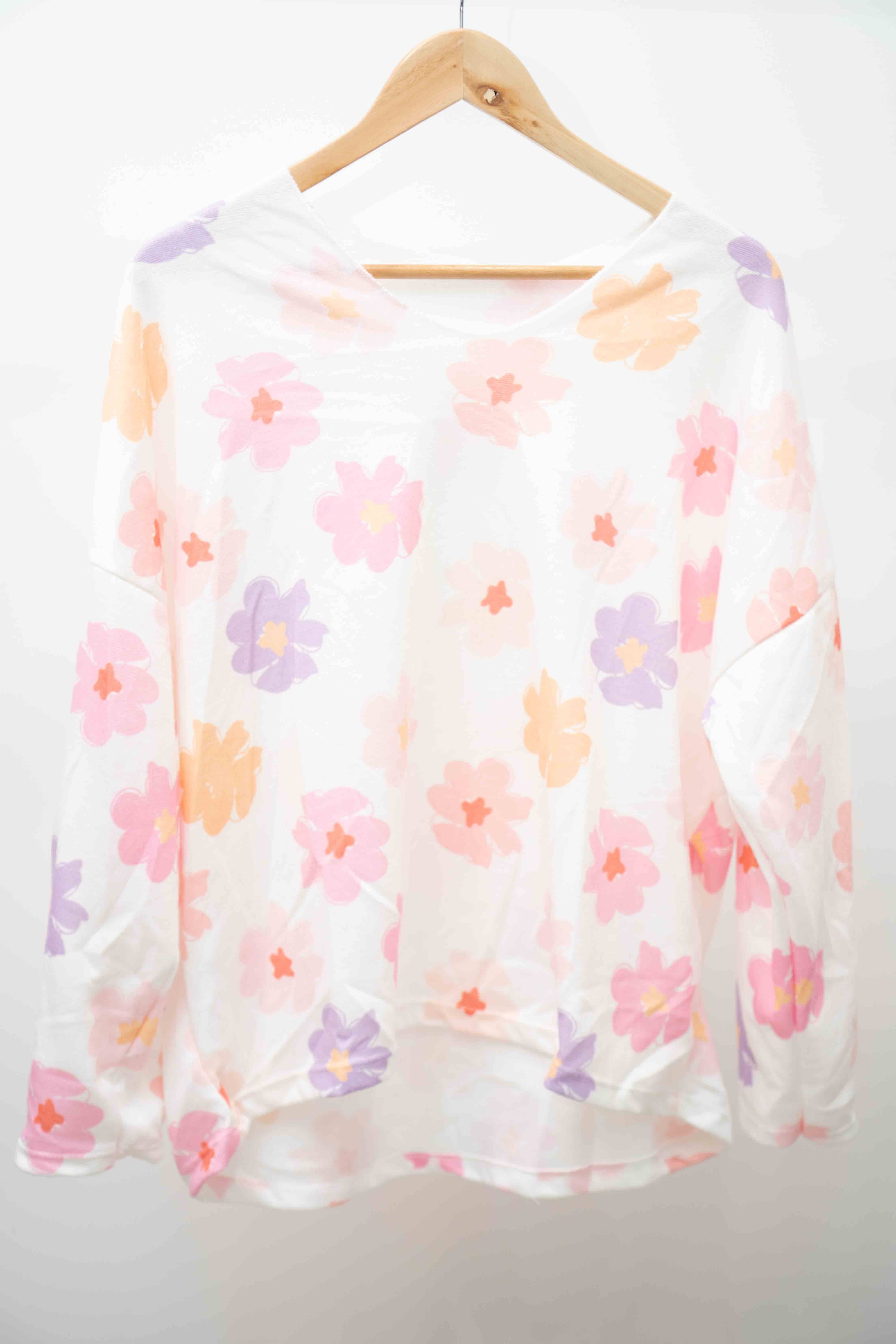 Wholesale Floral romance sweater - I8823-2 for your store - Faire