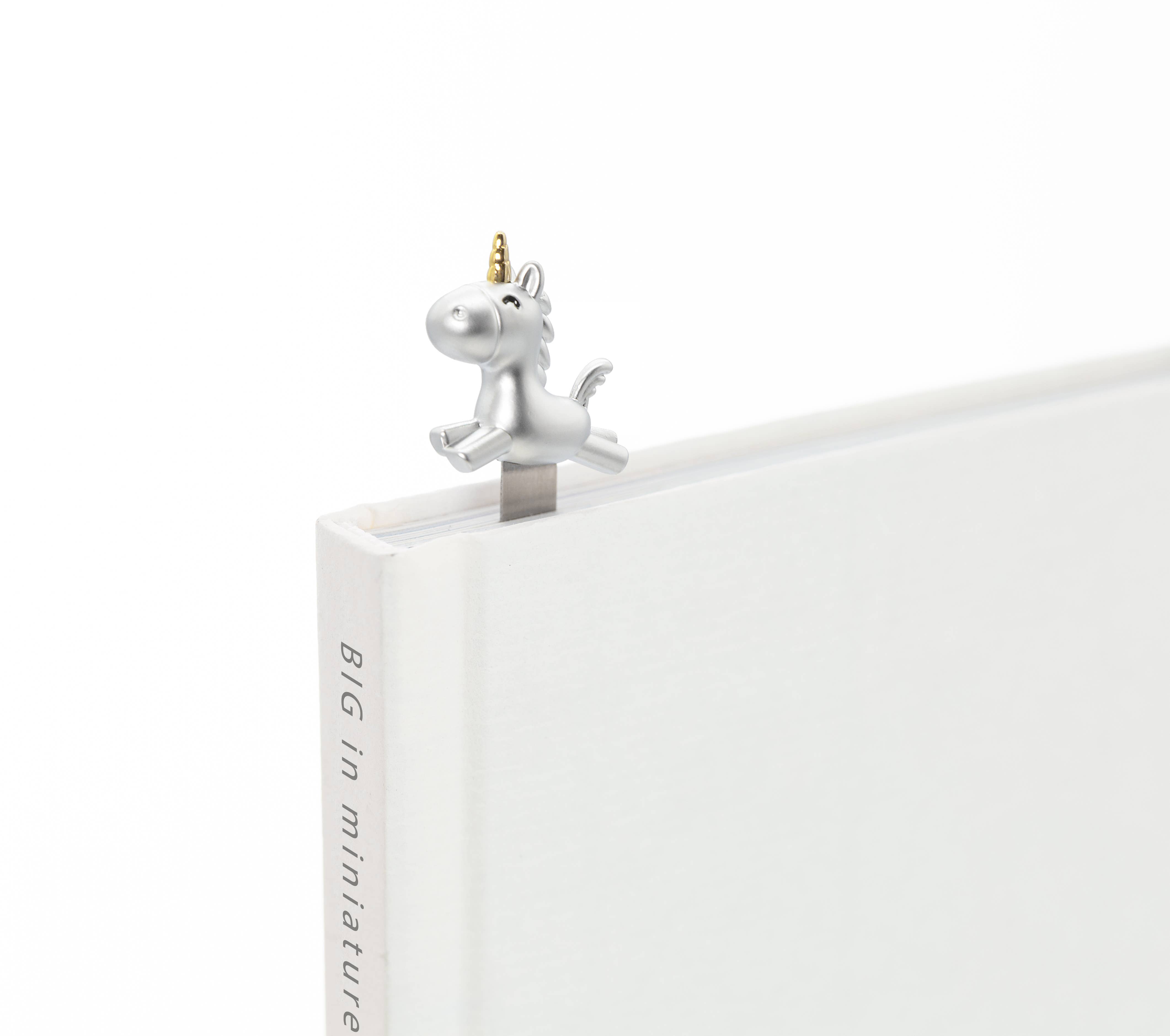 Purchase Wholesale metal bookmark. Free Returns & Net 60 Terms on Faire