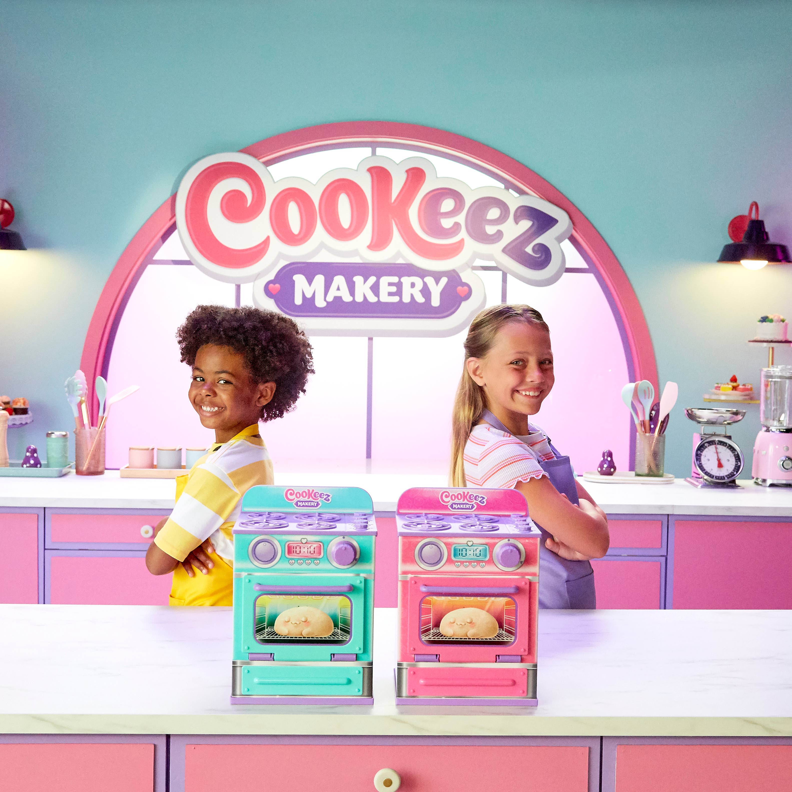 Wholesale Moose Toys Cookeez Makery Oven Playset for your store - Faire